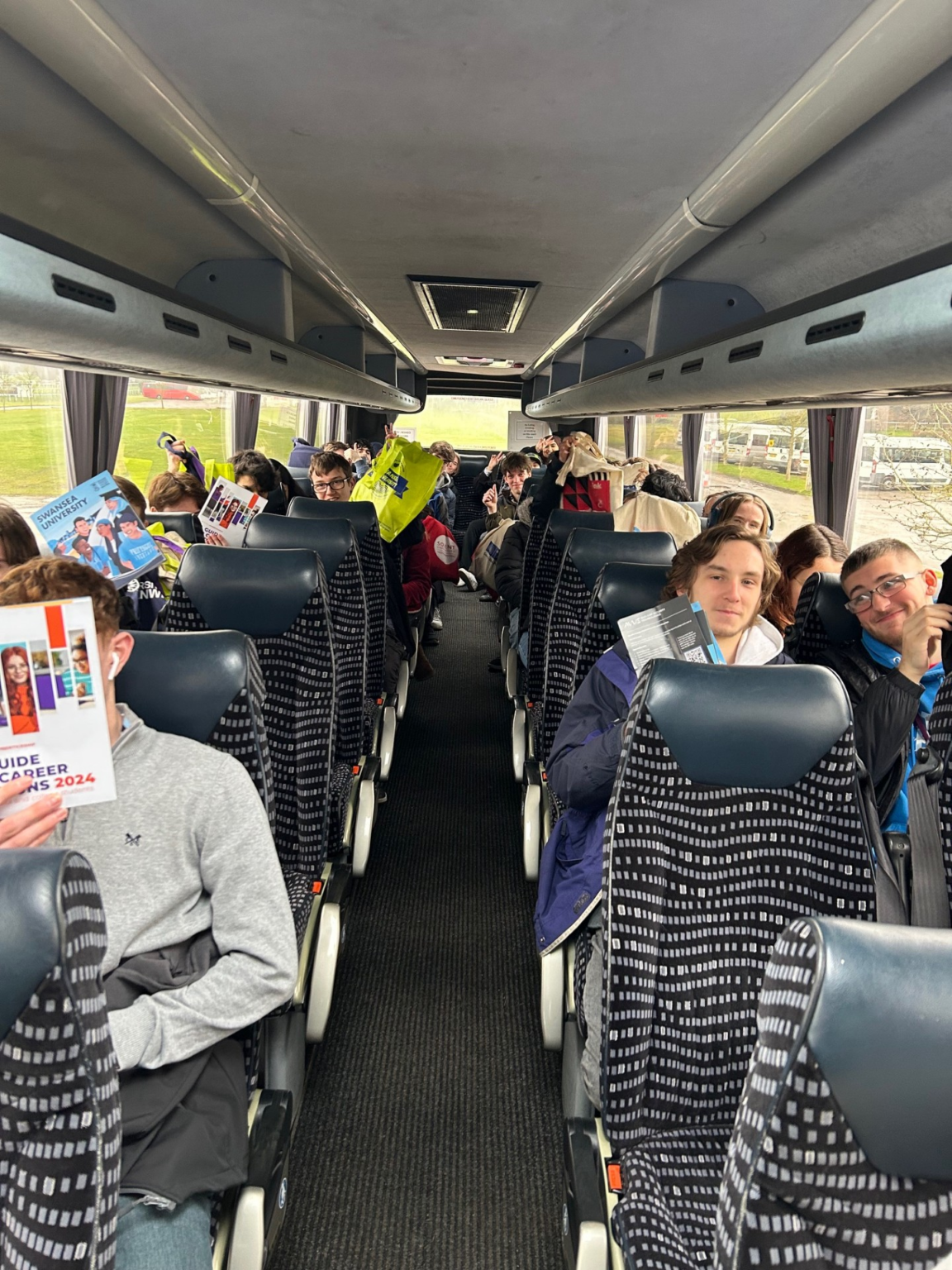 Woking College | Surrey | Term Dates